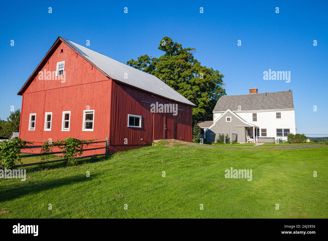 Rural farm rural and barn hi-res stock photography and images - Alamy