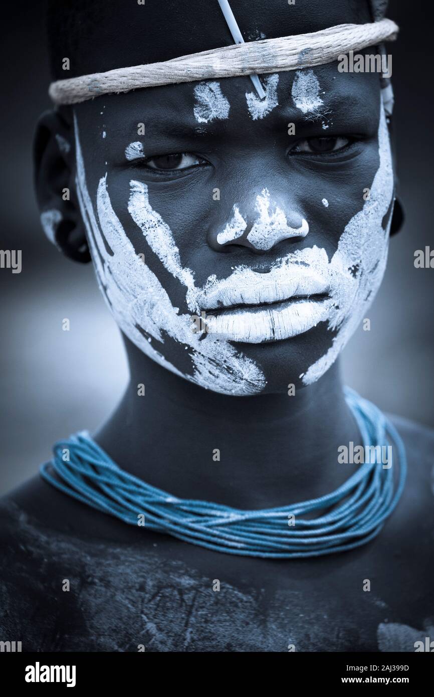Mursi people, Omo valley, Naciones, Ethiopia, Africa Stock Photo - Alamy