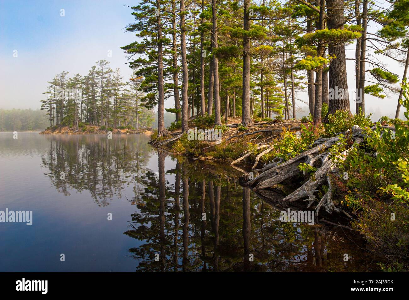 Tully Lake in Royalston, Massachusetts Stock Photo - Alamy