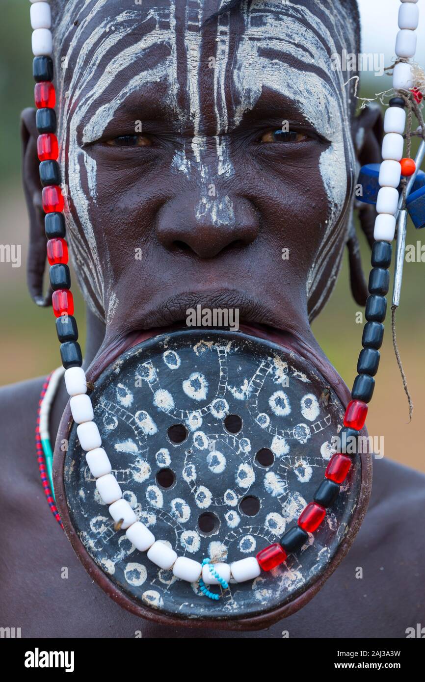 Mursi people, Omo valley, Naciones, Ethiopia, Africa Stock Photo - Alamy