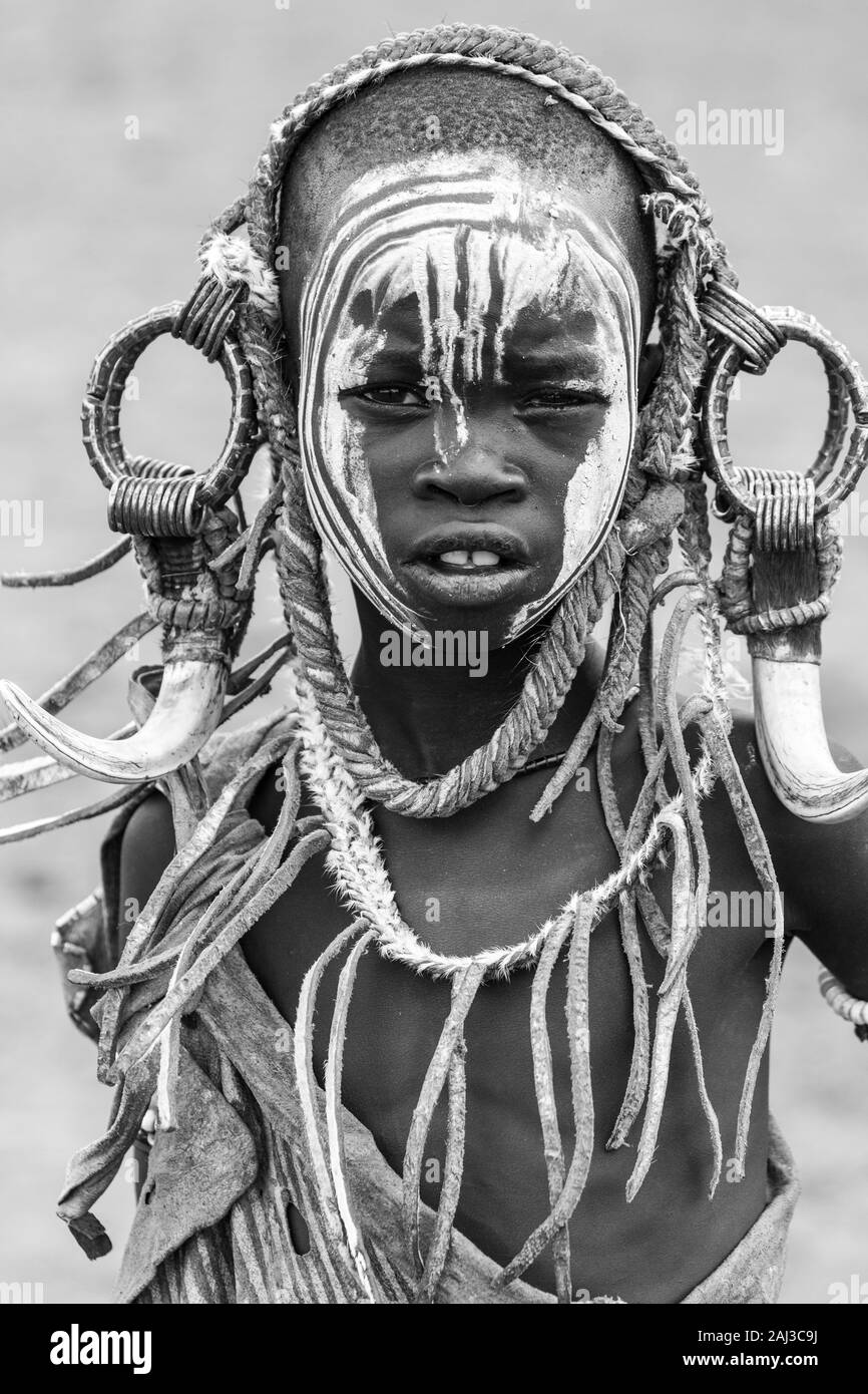 Mursi people, Omo valley, Naciones, Ethiopia, Africa Stock Photo - Alamy
