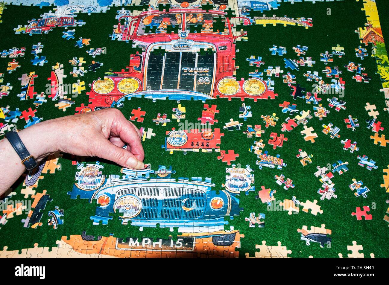 Picture puzzle hi-res stock photography and images - Alamy