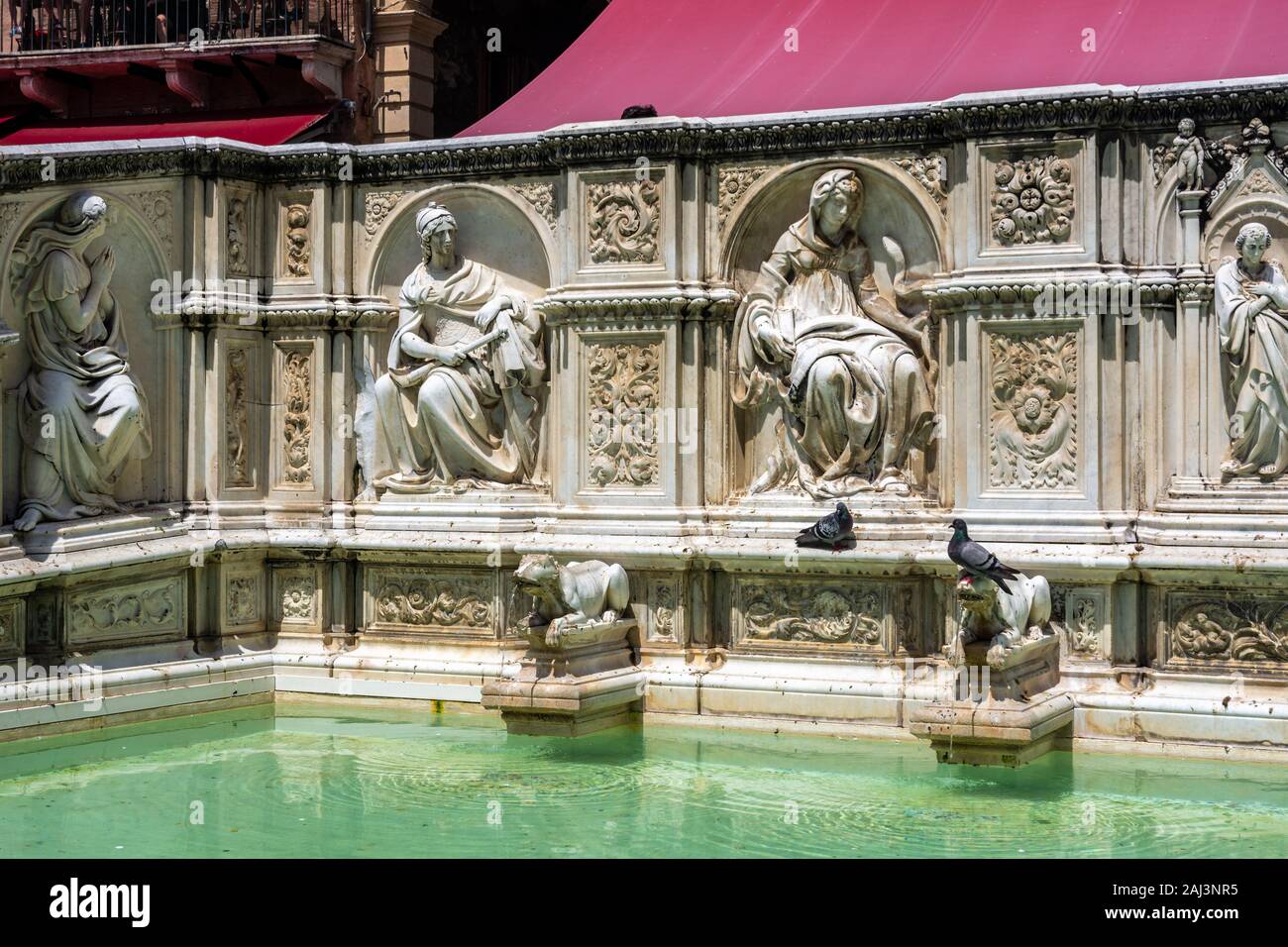 Built 1419 hi-res stock photography and images - Alamy