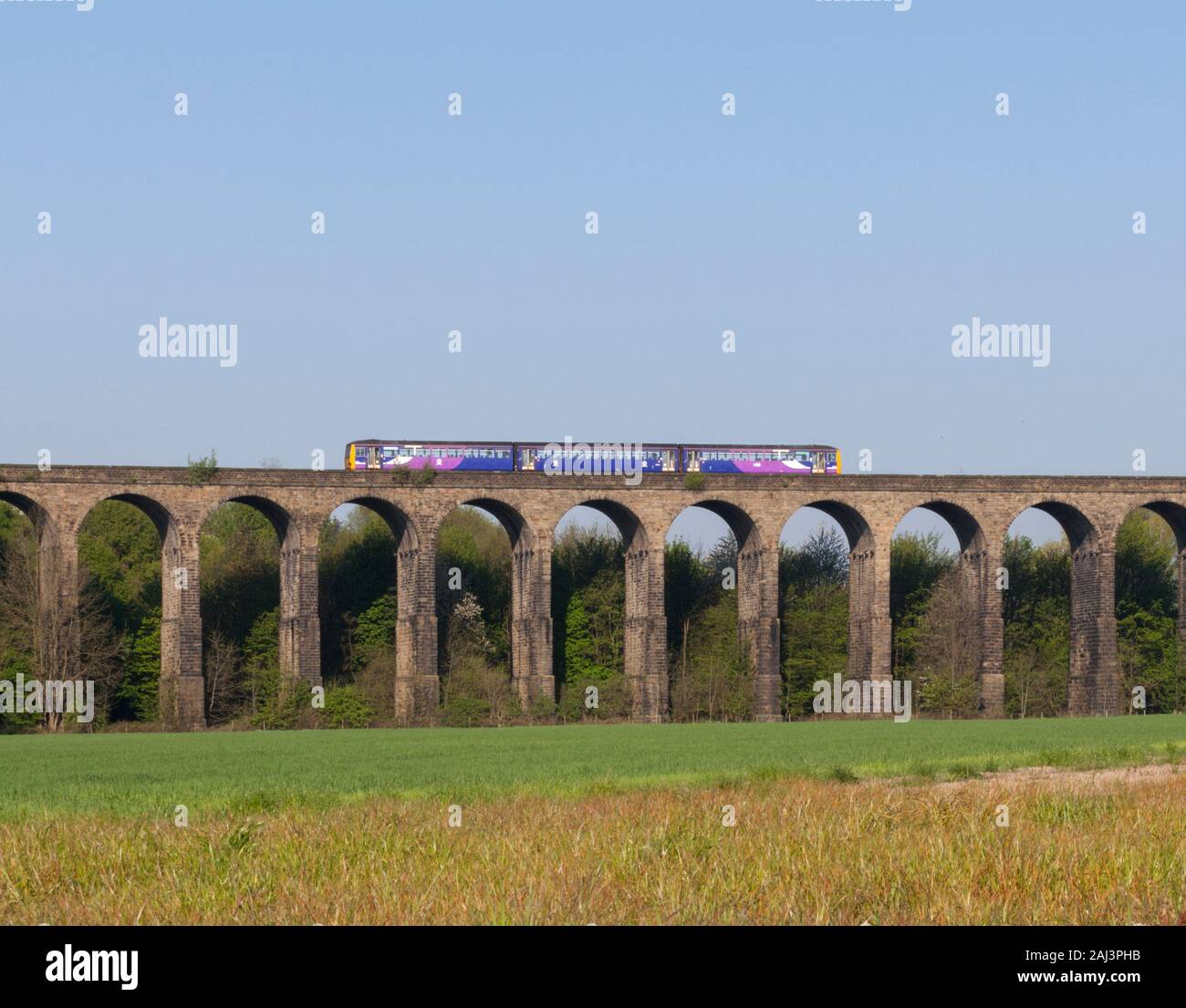 Arriva Northern Rail class 144 pacer train crossing Penistone viaduct ... Arriva Northern Rail class 144 pacer train crossing Penistone viaduct ...
