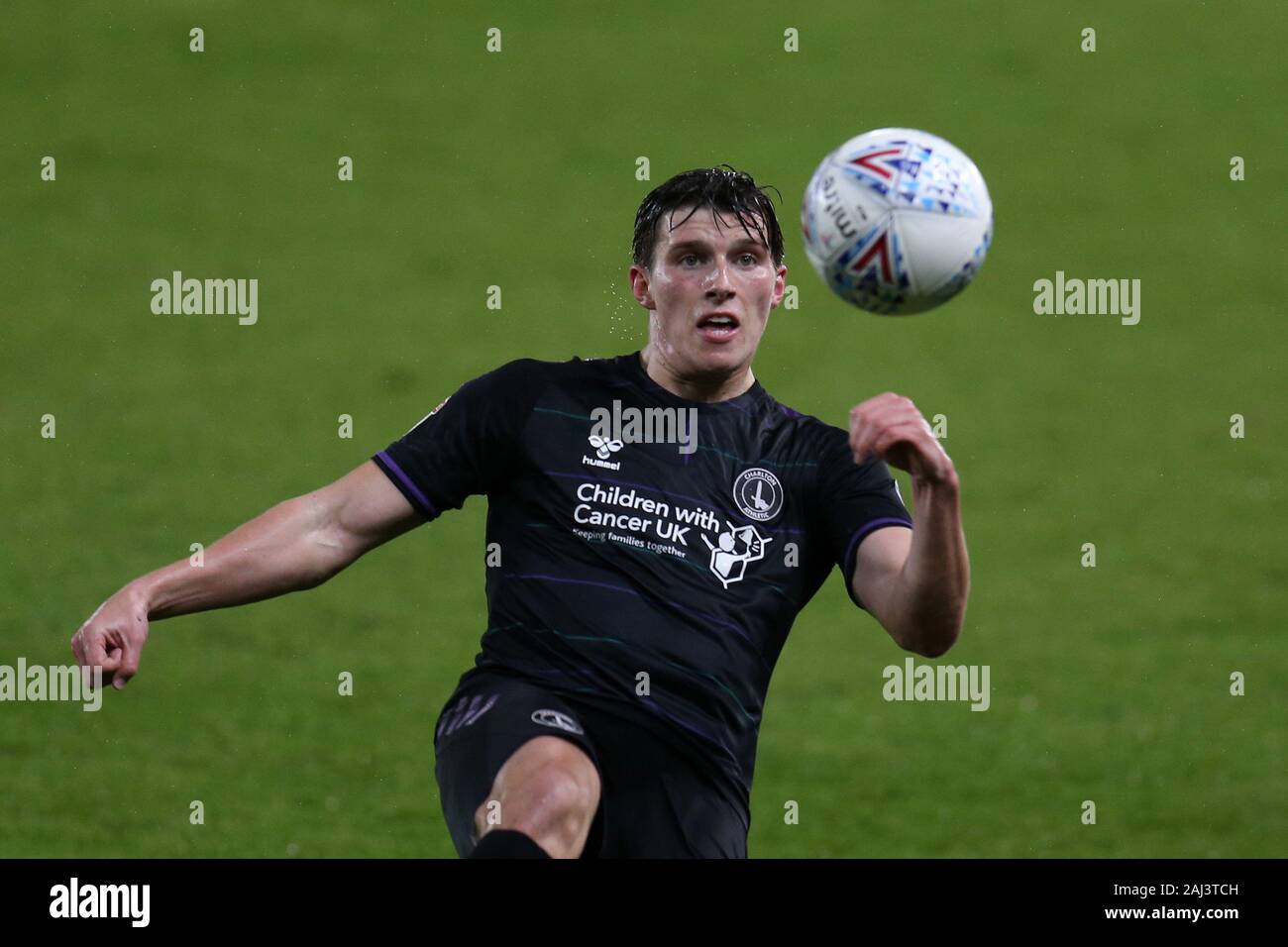 Josh davison of charlton athletic hi-res stock photography and images ...