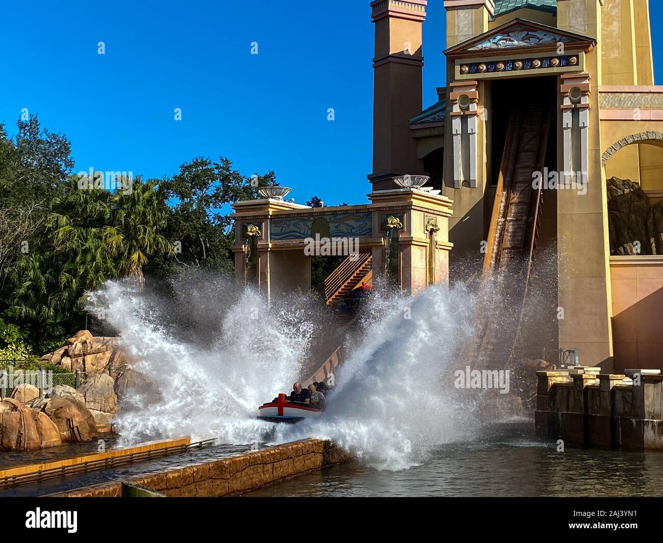 Splash scary rollercoaster hi-res stock photography and images - Alamy