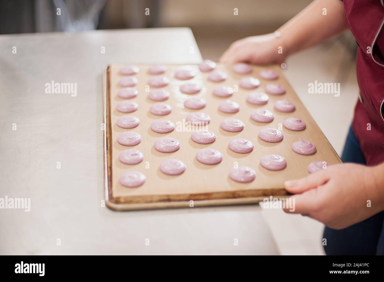 Pink candy production hi-res stock photography and images - Alamy