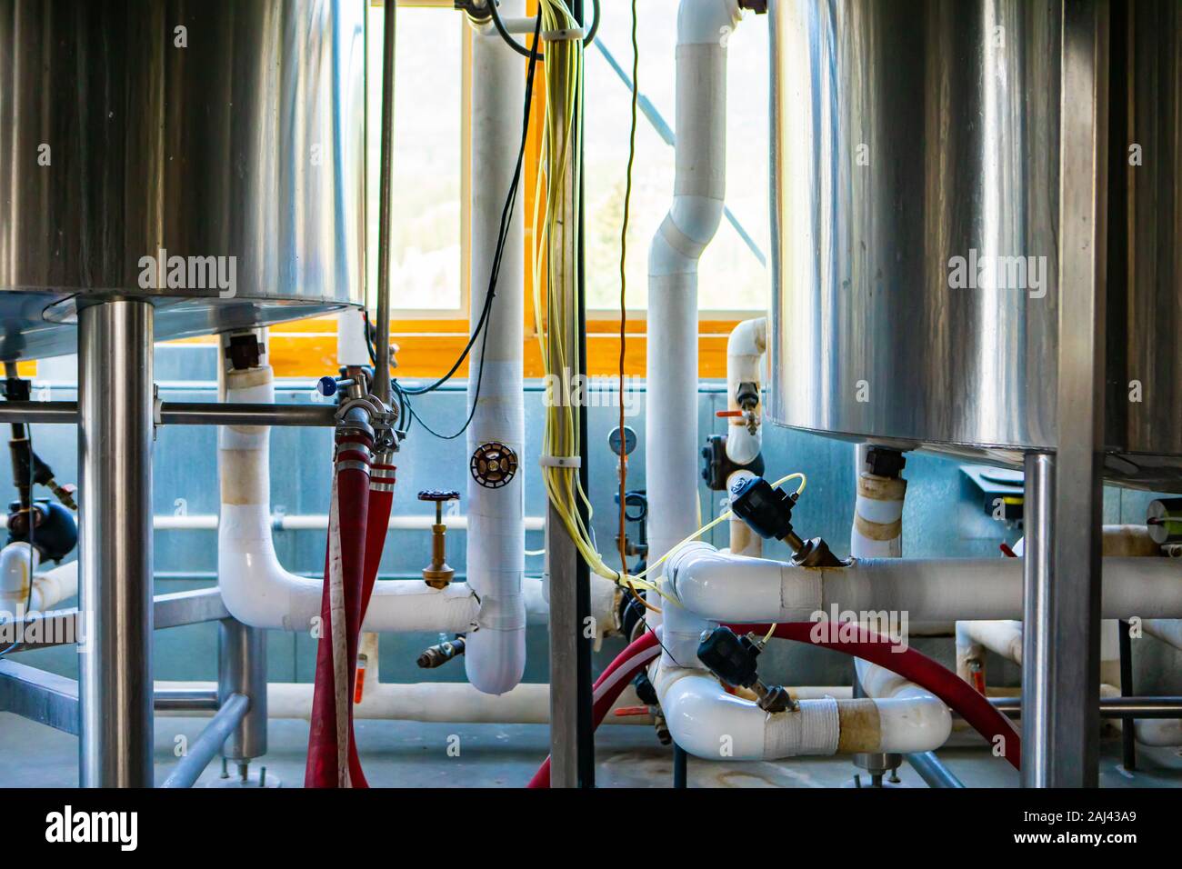 Piping system under tanks hi-res stock photography and images - Alamy