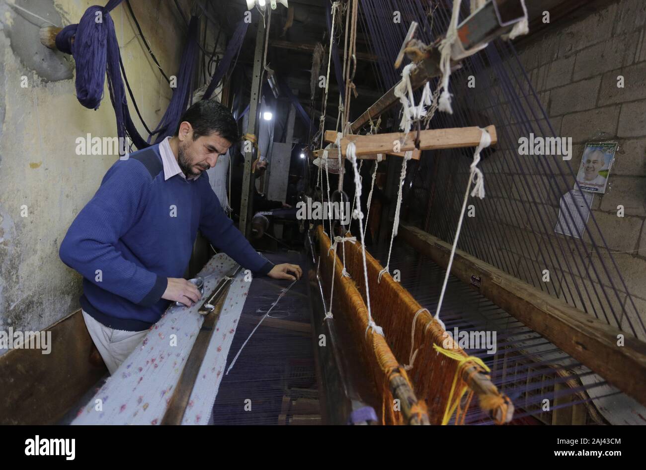 Loom jpg hi-res stock photography and images - Alamy