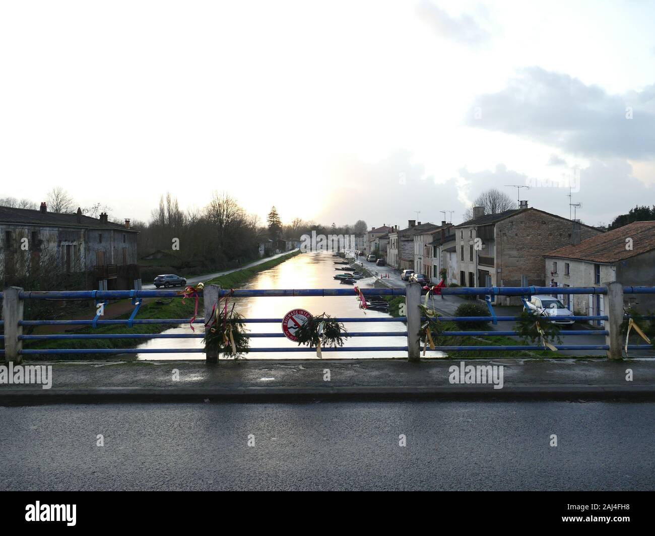 COULON within 'The Marais Poitevin National Park' Grand Site de France ...
