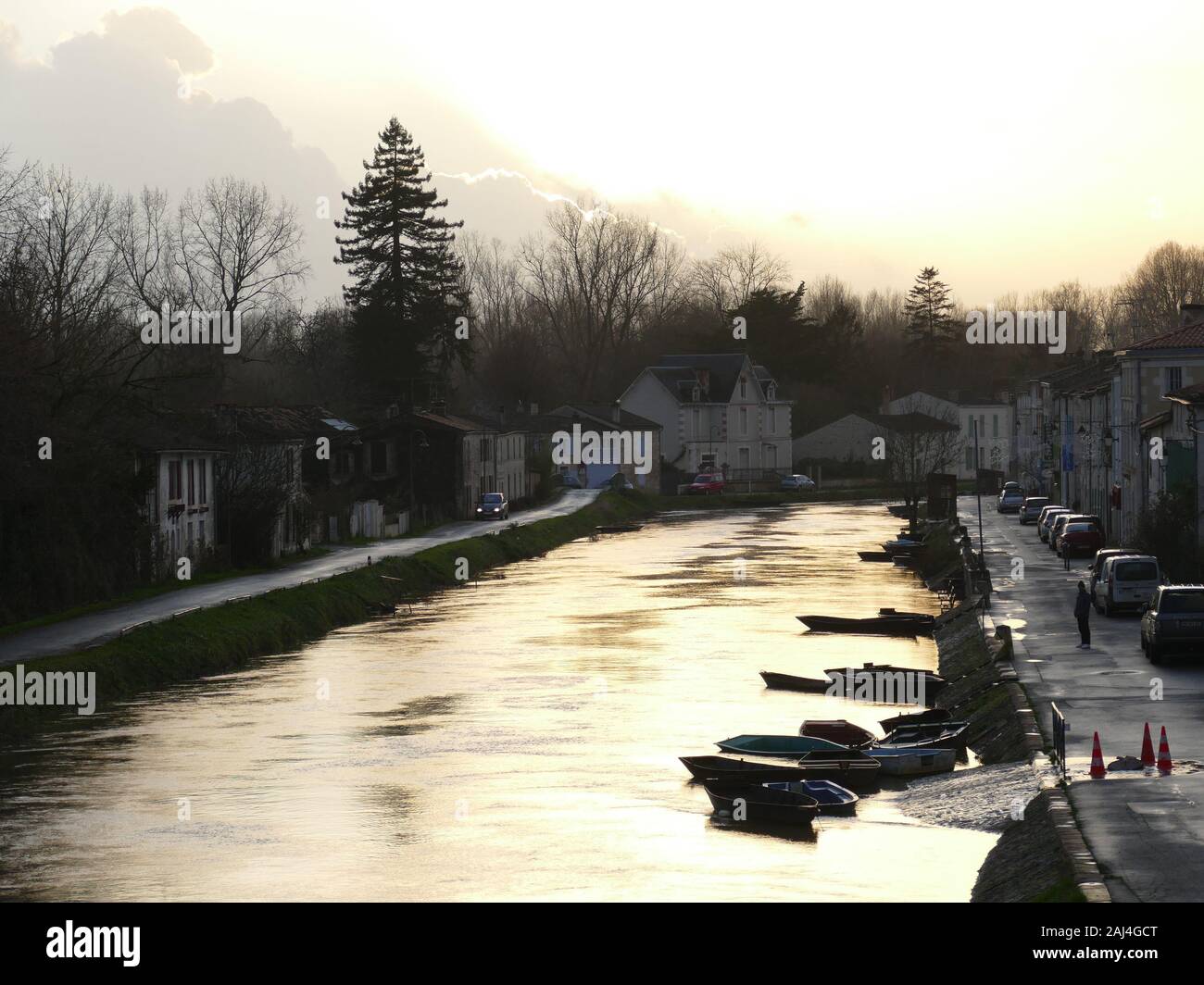 COULON within 'The Marais Poitevin National Park' Grand Site de France ...