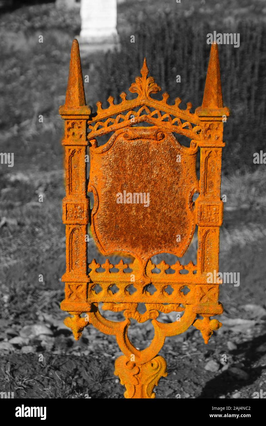 Colour Blend, Balgay Cemetery, Dundee, Christmas Day 2019 Stock Photo ...