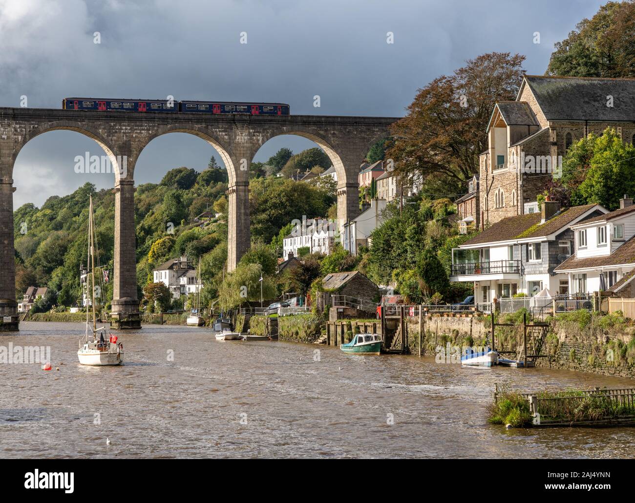 Calstock, UK - 29 September 2019: GWR train on the viaduct over River ...