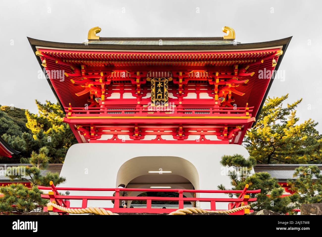Akama Shrine - a popular red shrine in Shimonoseki, Yamaguchi ...