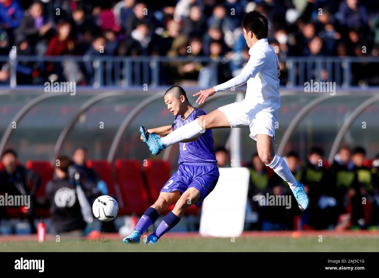 (L-R) Yukinari Nakazono (Ä), Yuya Hamaya (, January, 2, 2020 - Football/Soccer : 98th All Japan ...