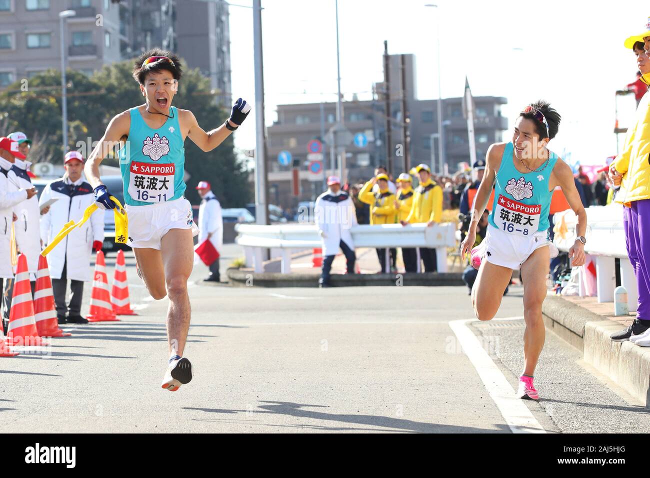 Kanagawa, Japan. 3rd Jan, 2020. (L-R) ÄHiromu Kawase, Taiki Ito () Ekiden : The 96th Hakone ...
