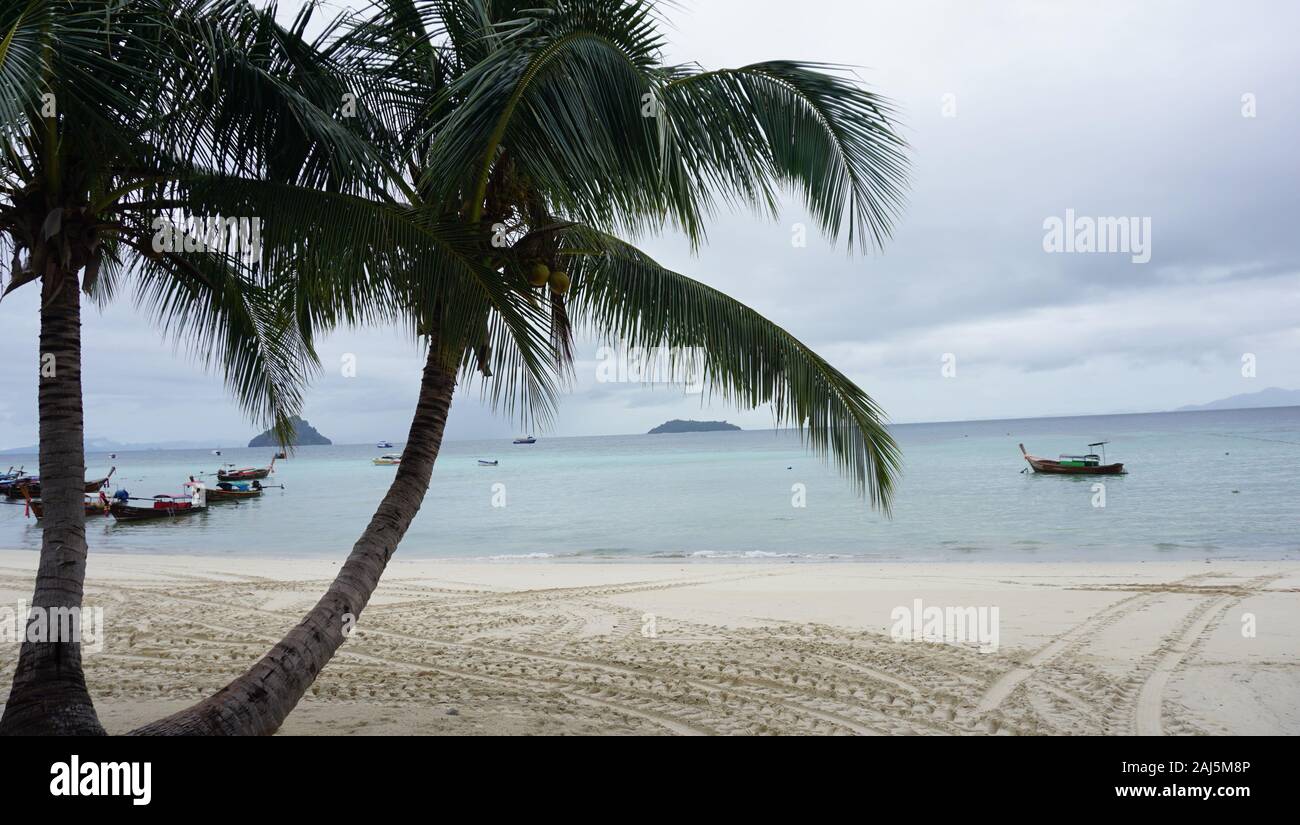Boat Front View Waves High Resolution Stock Photography and Images - Alamy
