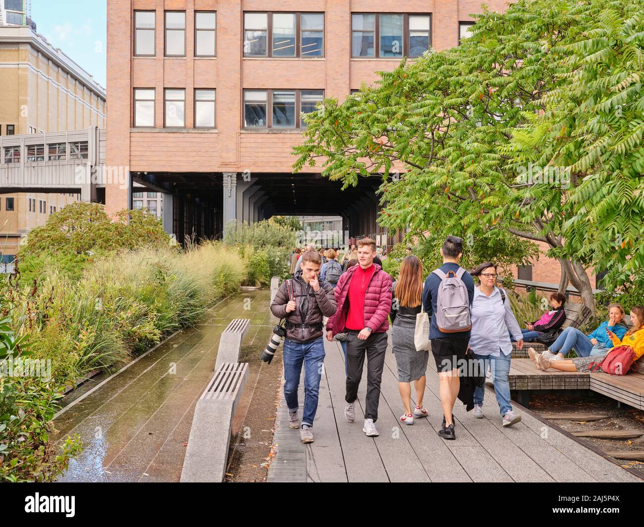 Meat Packing district NYC, Highline Park Stock Photo - Alamy