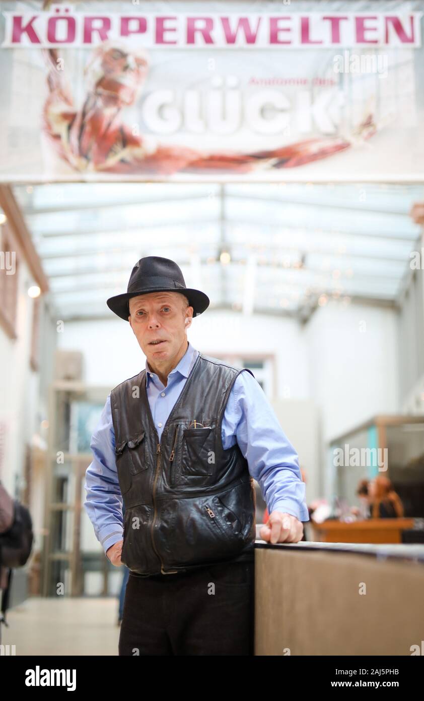 Heidelberg, Germany. 27th Dec, 2019. Plastinator Gunther von Hagens ...