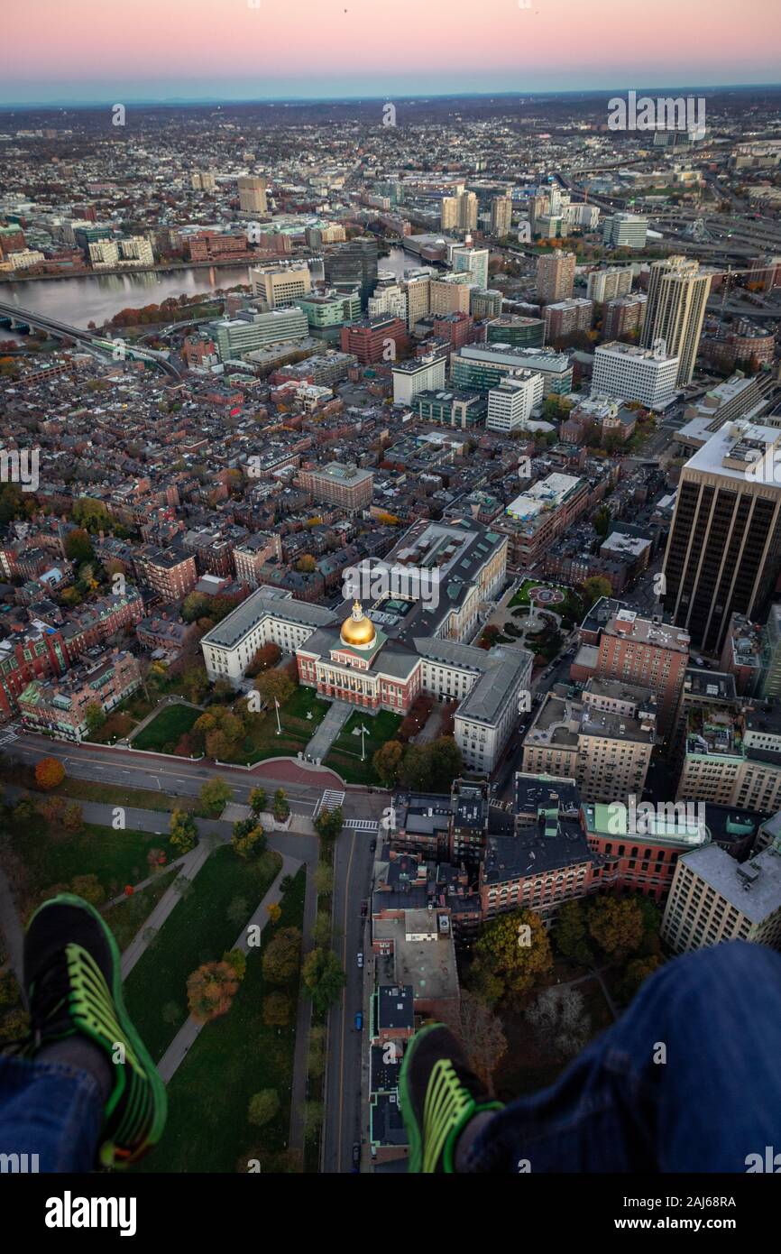 Helicopter aerial skyline hi-res stock photography and images - Alamy