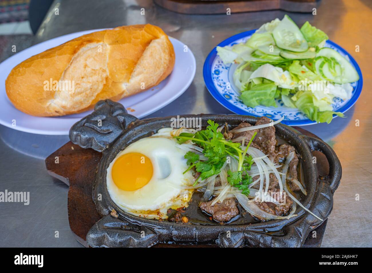 Beef steak served fried egg hi-res stock photography and images - Alamy