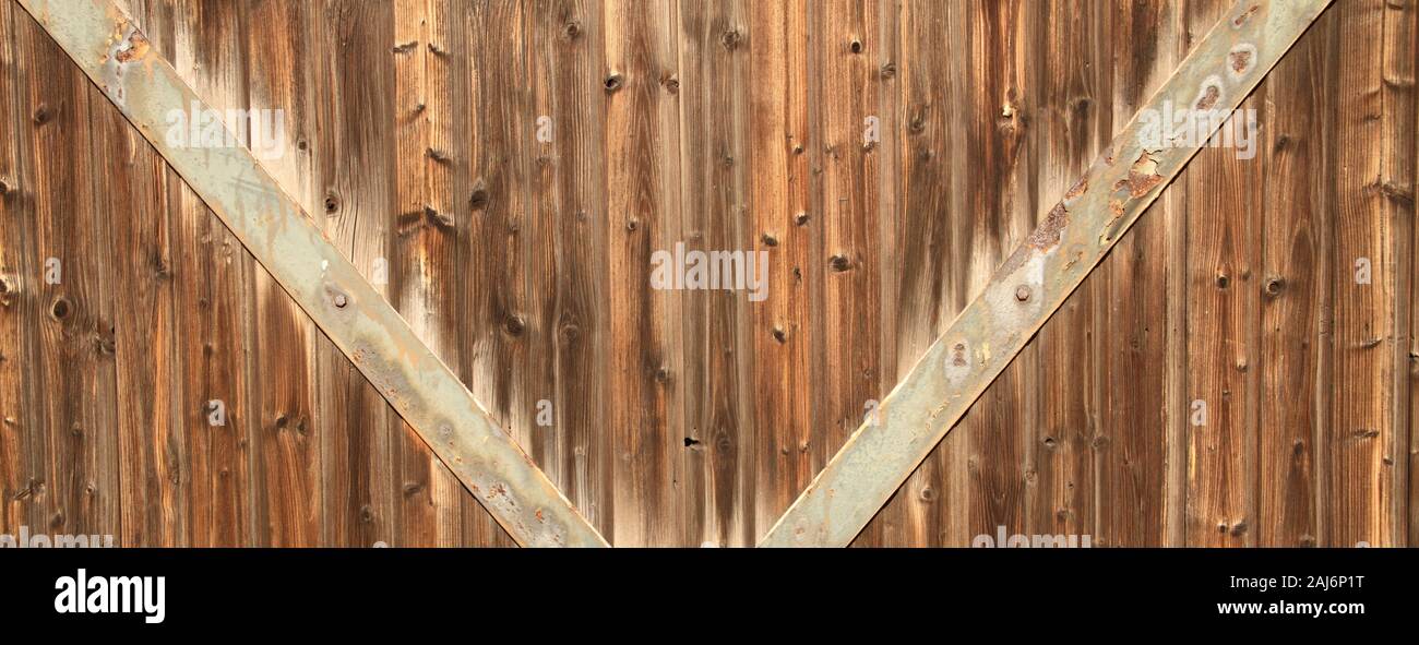 Wooden cross bracing hi-res stock photography and images - Alamy