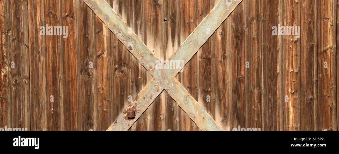 Wooden cross bracing hi-res stock photography and images - Alamy