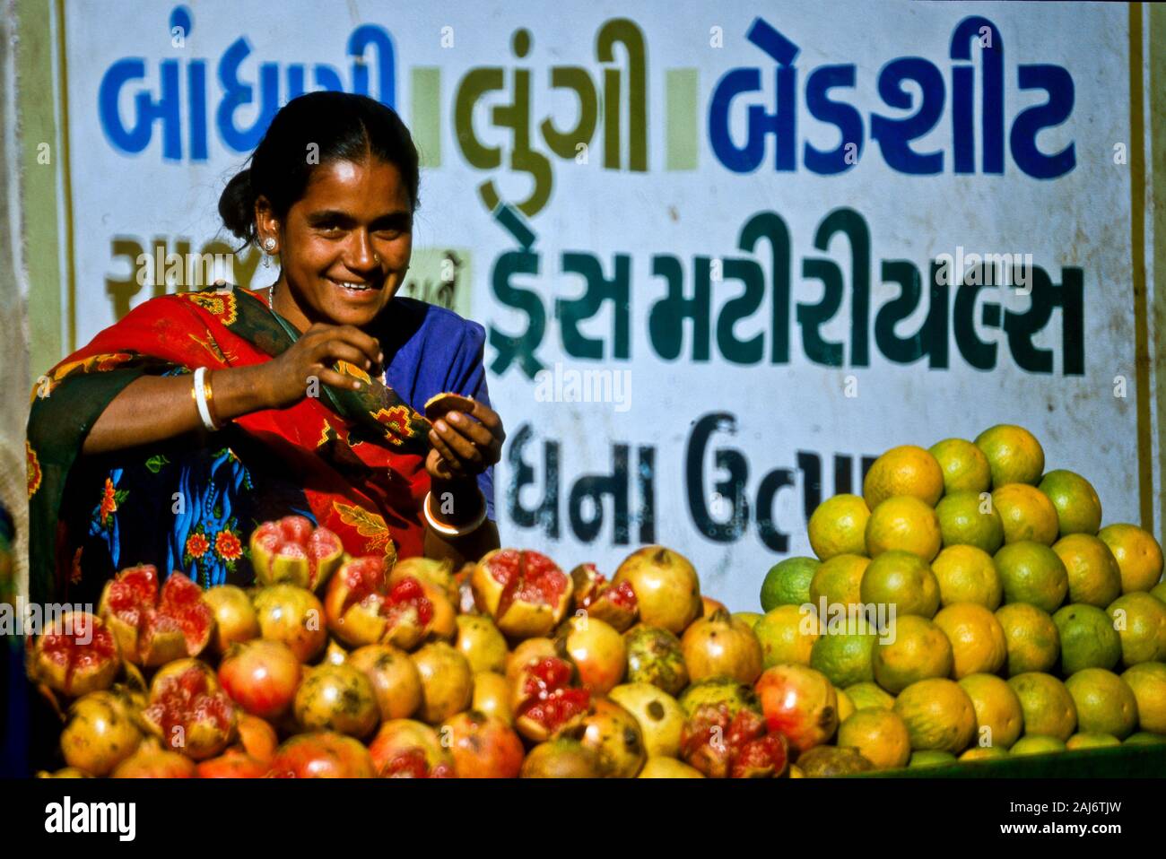 Bhuj market hi-res stock photography and images - Alamy