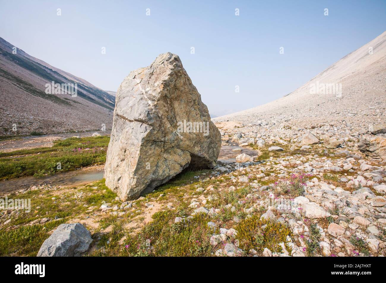 U shaped valley hi-res stock photography and images - Alamy
