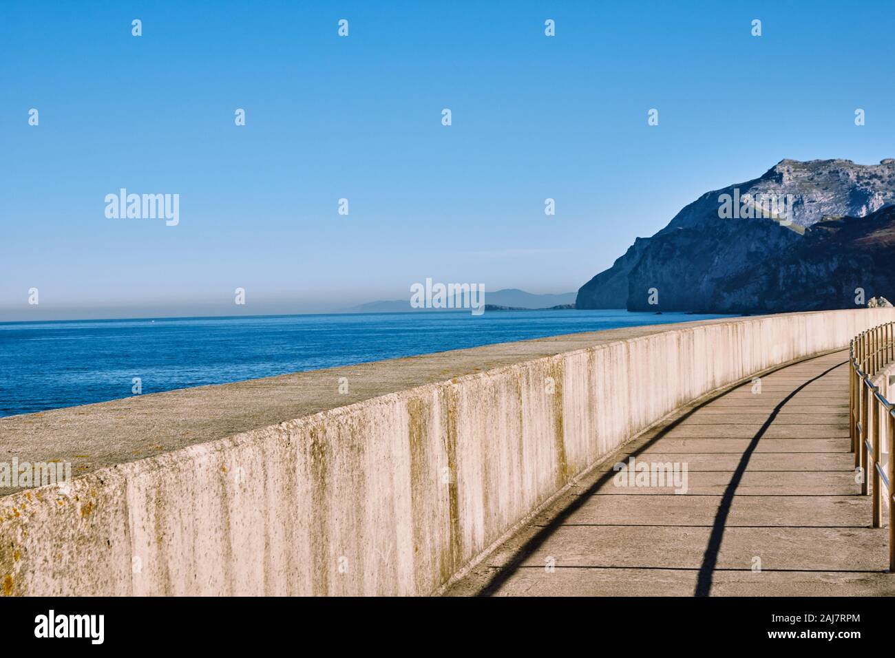 Blue sky sea port hi-res stock photography and images - Alamy