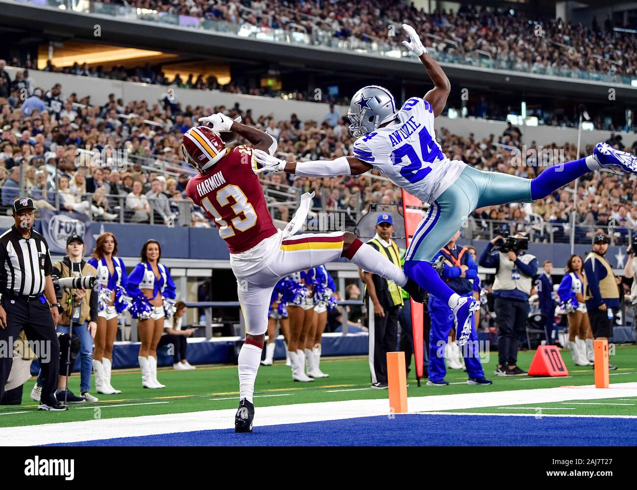 Arlington, Texas, USA. 29th Dec, 2019. eventually the play was reversed ...