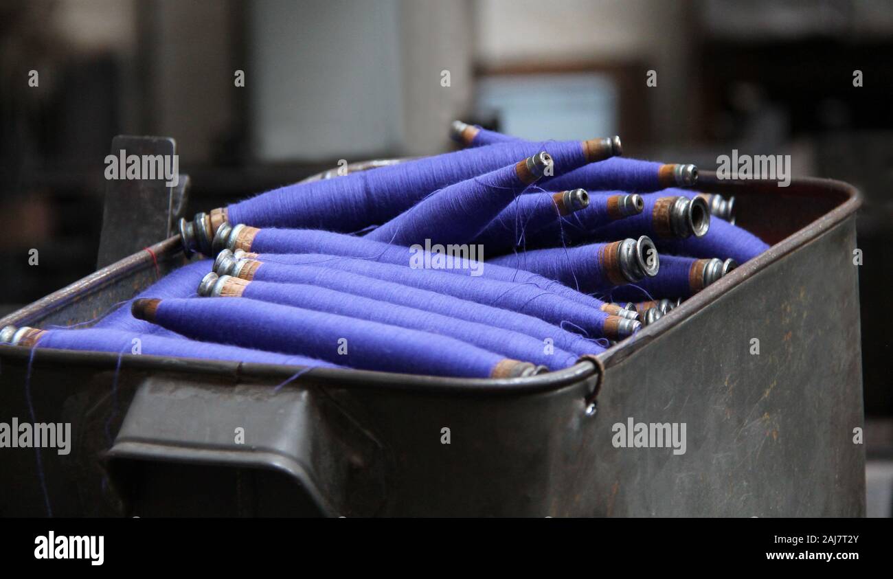 Thread machine hi-res stock photography and images - Alamy