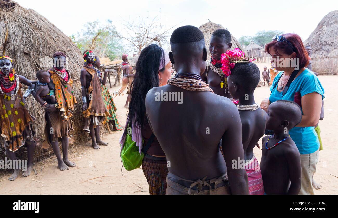 Karo people, Omo valley, Naciones, Ethiopia, Africa Stock Photo - Alamy