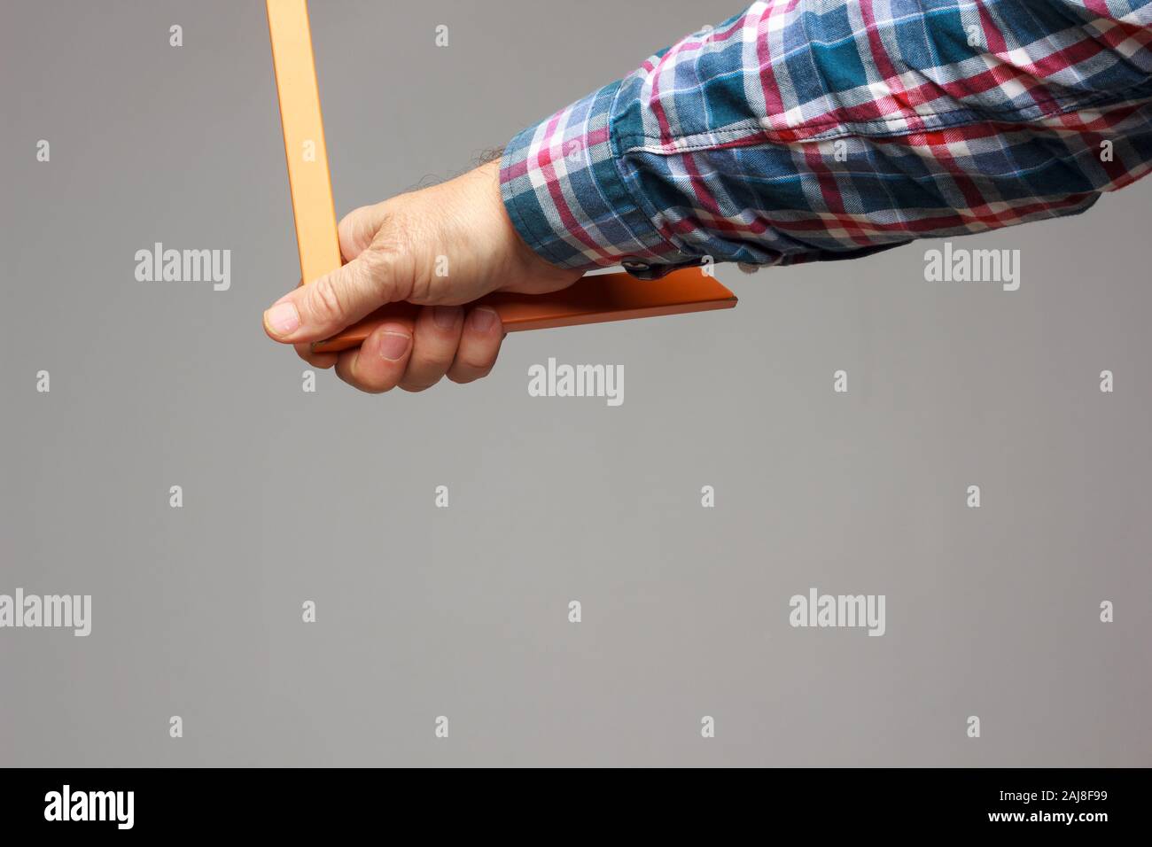 Object in the form of a geometric part with an angle of 90 degrees in ...