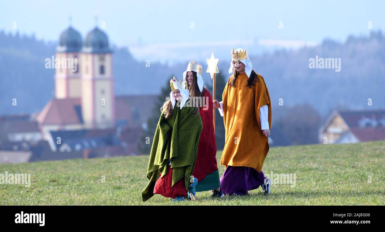 Margen social hi-res stock photography and images - Alamy