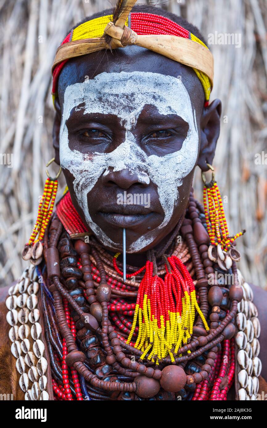 Karo people, Omo valley, Naciones, Ethiopia, Africa Stock Photo - Alamy