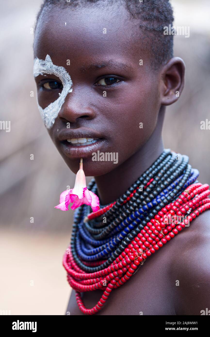 Karo people, Omo valley, Naciones, Ethiopia, Africa Stock Photo - Alamy