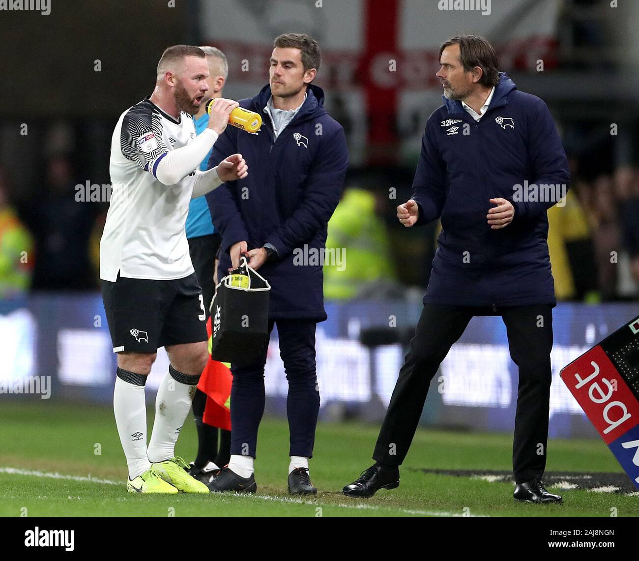 Derby countys wayne rooney speaks hi-res stock photography and images ...