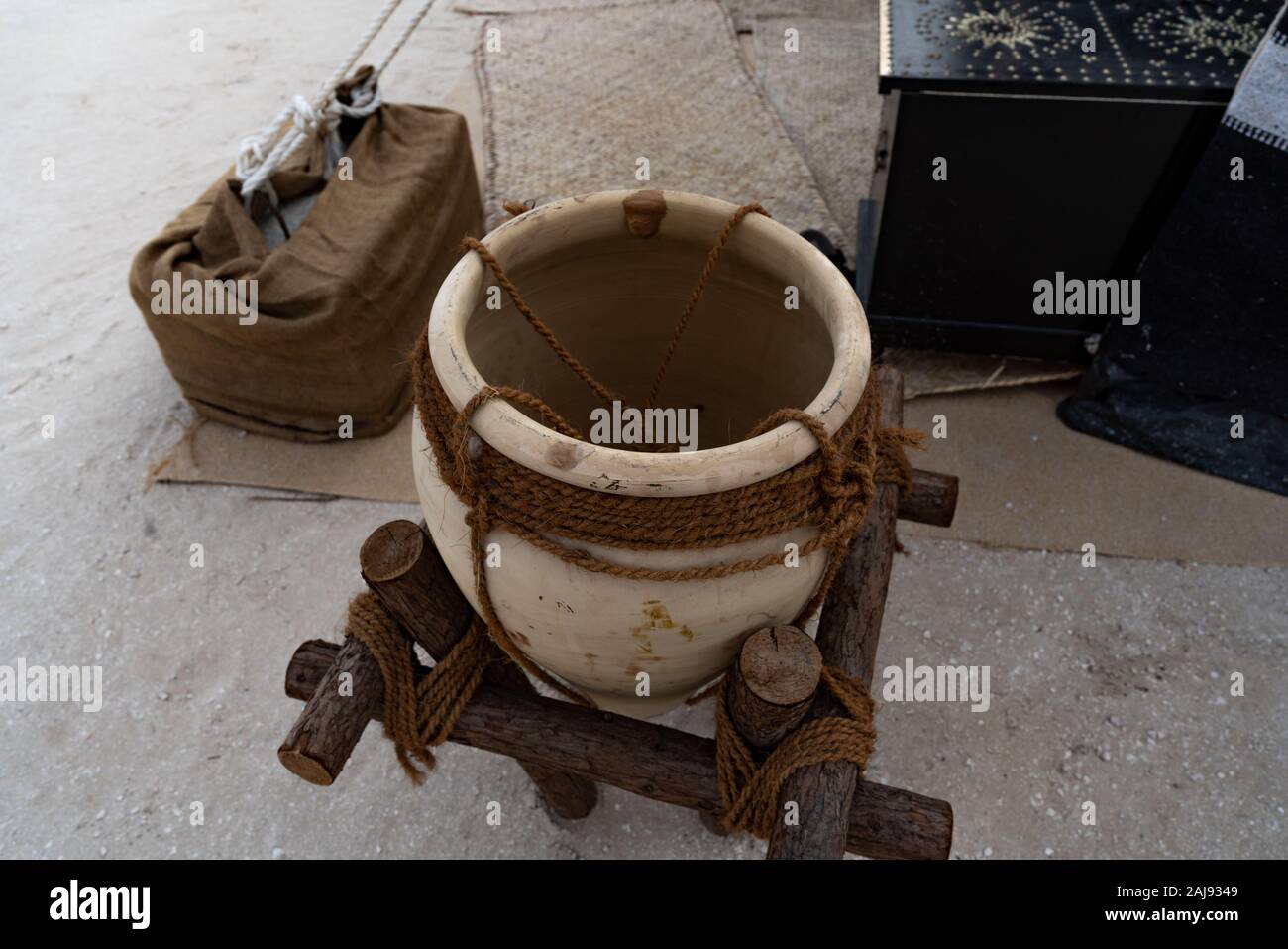 Traditional Arabian and Middle Eastern items - Vintage Arabic home ...