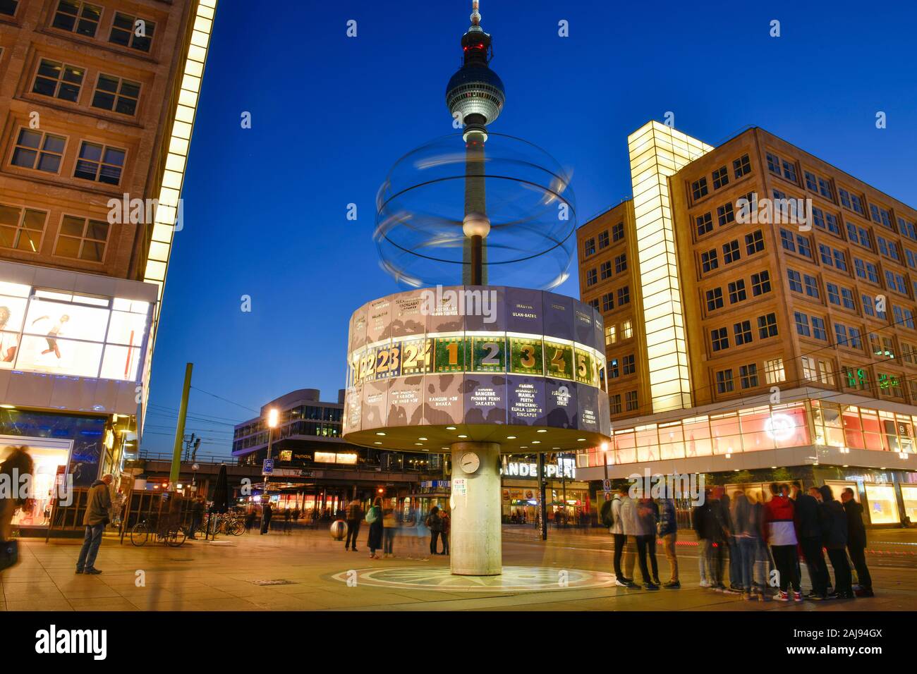 Alexanderplatz abend hi-res stock photography and images - Alamy