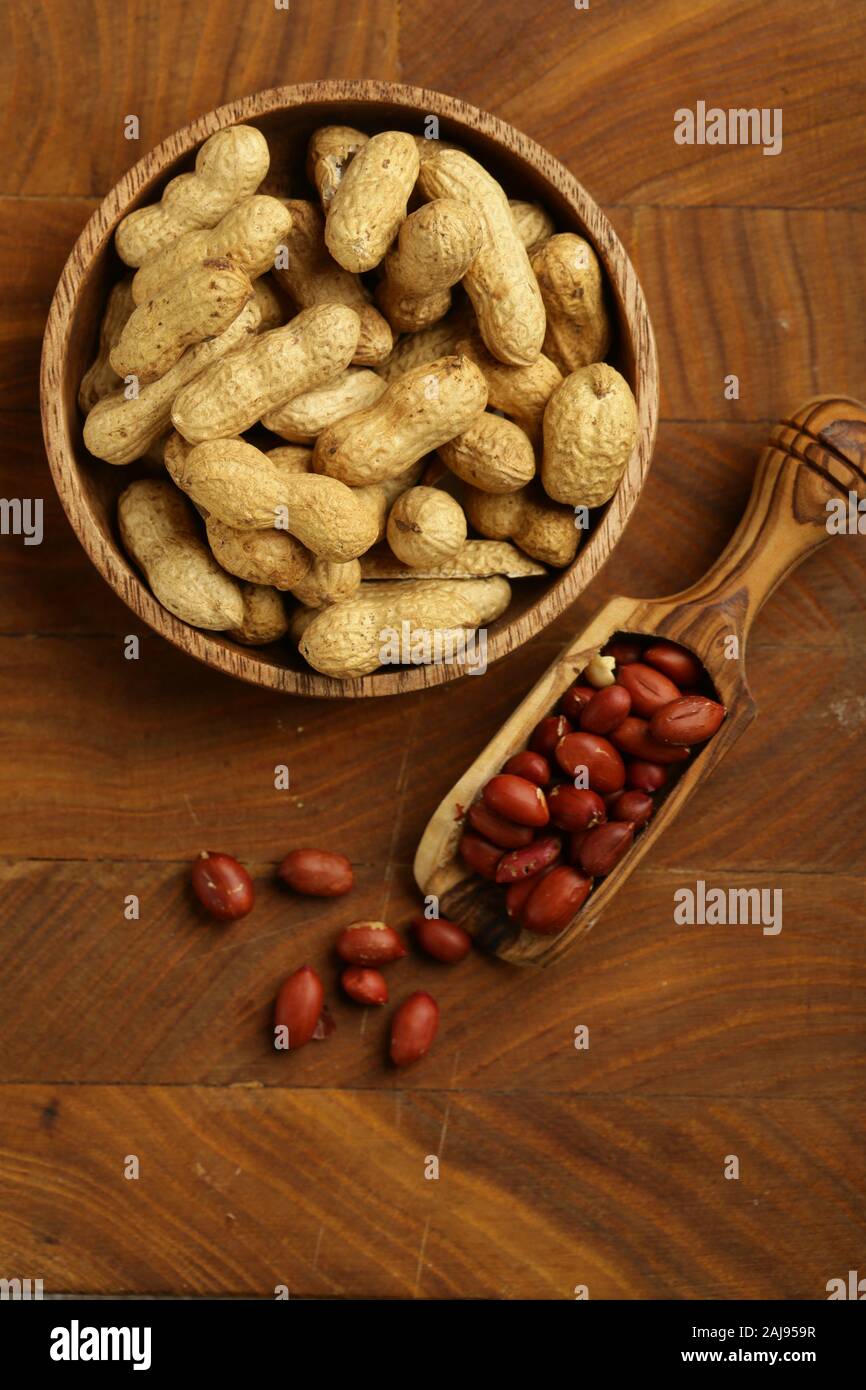 natural organic peanuts peeled and in shell Stock Photo - Alamy