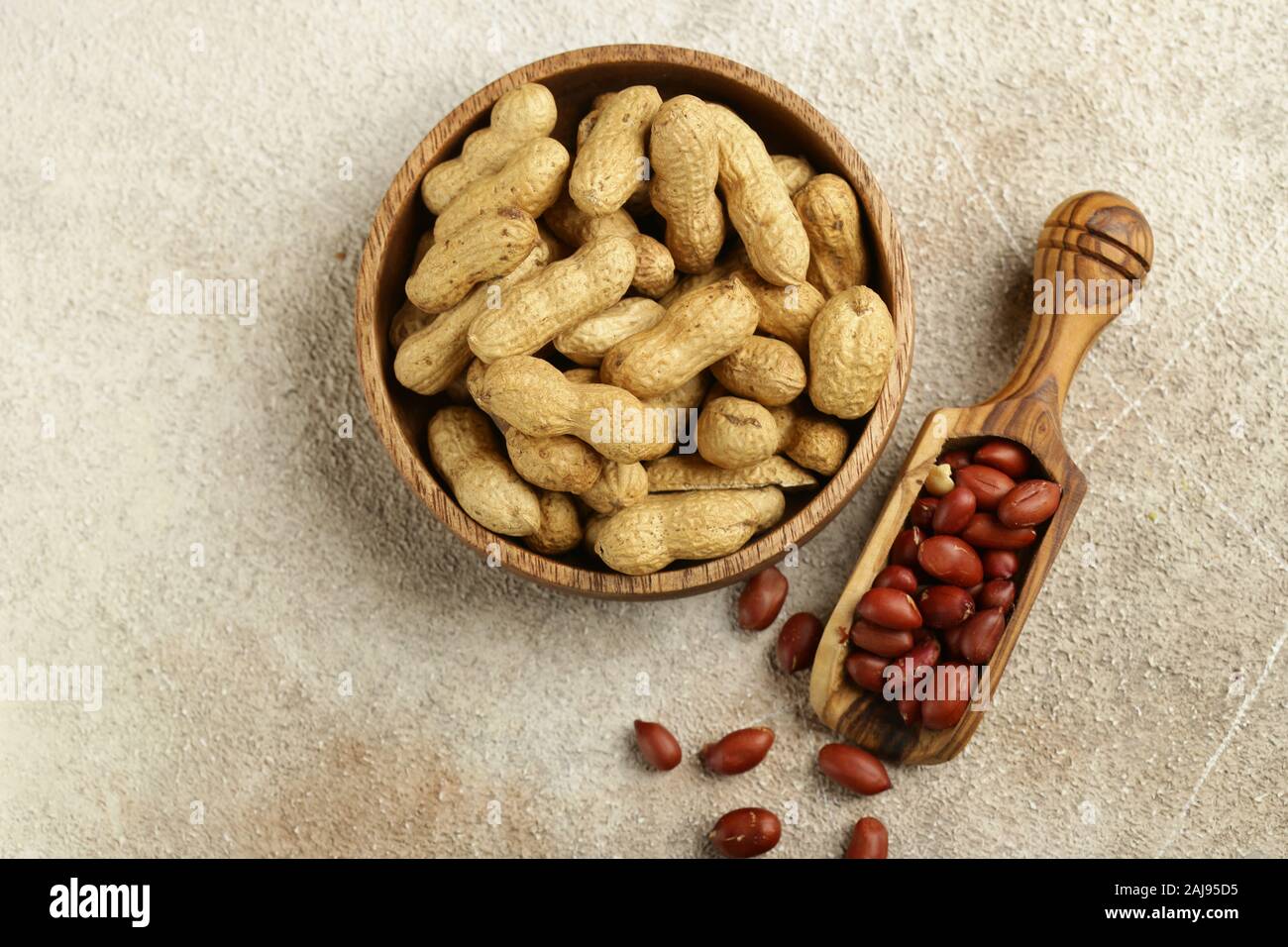 natural organic peanuts peeled and in shell Stock Photo - Alamy