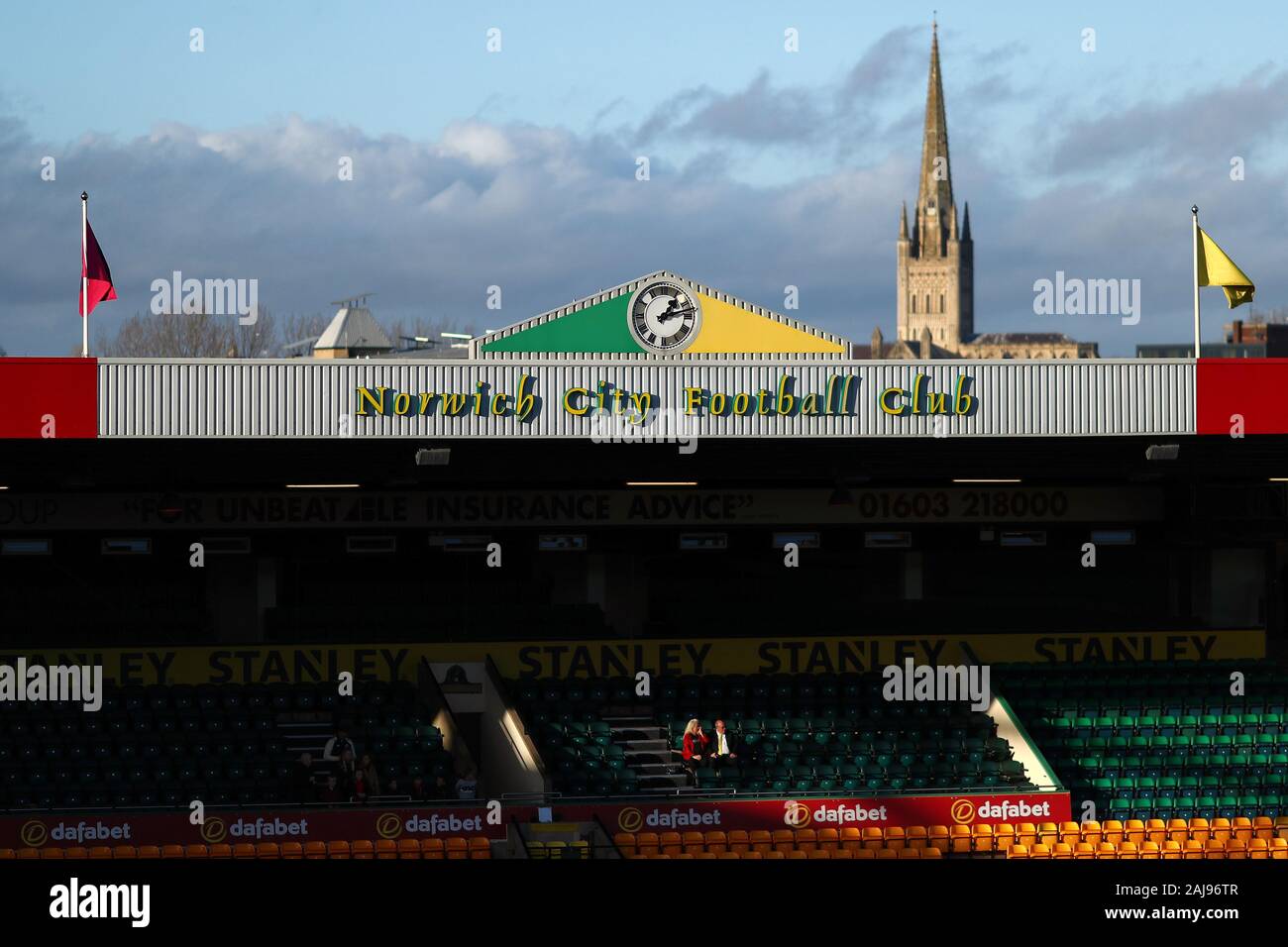 Game between norwich city hi-res stock photography and images - Alamy
