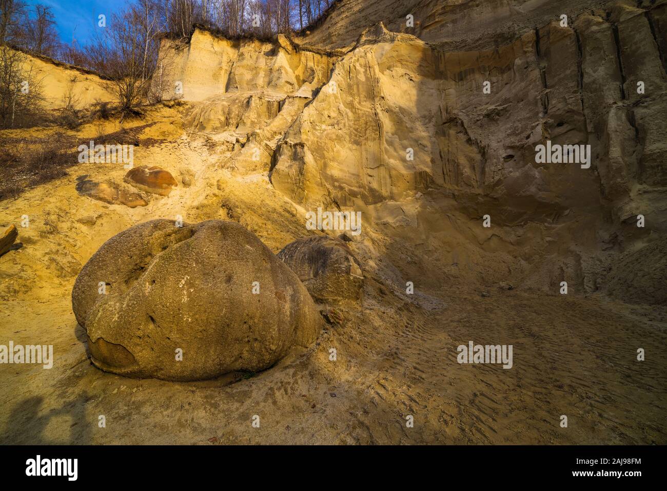 Trovantii – the strangest living stones in Romania Stock Photo - Alamy