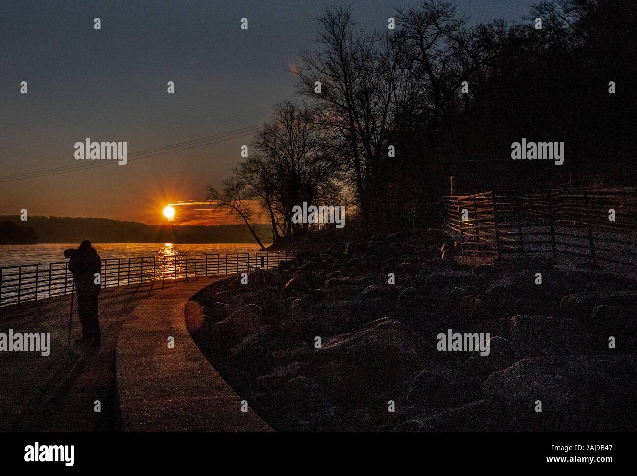 Moring sun hi-res stock photography and images - Alamy