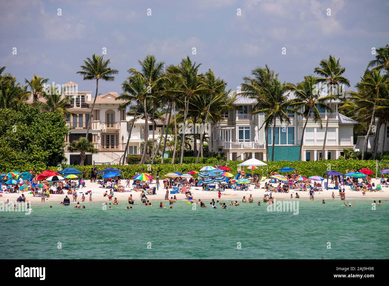Calm beach life hi-res stock photography and images - Alamy