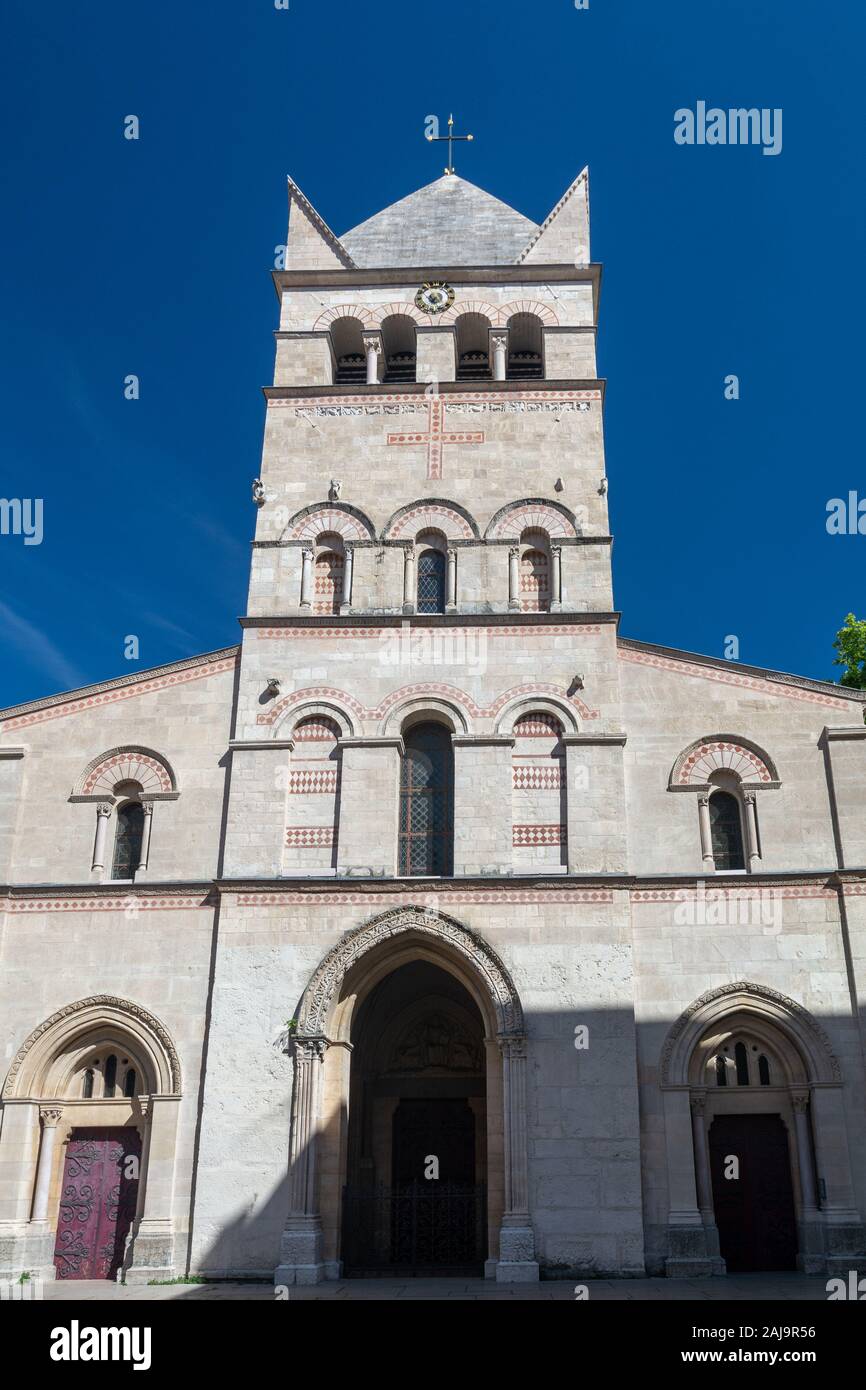 The Basilica of Saint-Martin d'Ainay is a Romanesque church in Ainay in ...