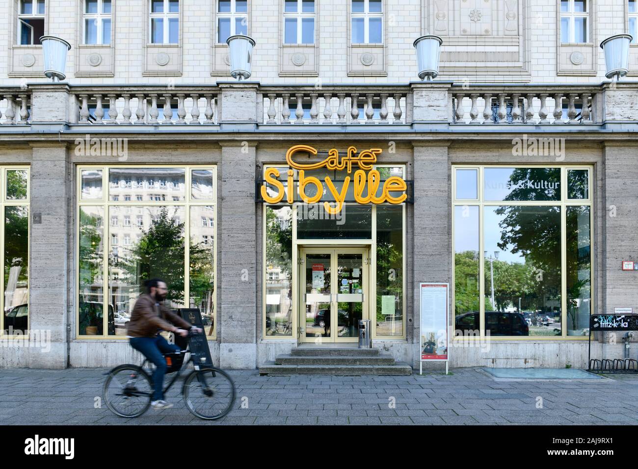 Café Sibylle, Karl-Marx-Allee, Friedrichshain, Berlin, Deutschland ...