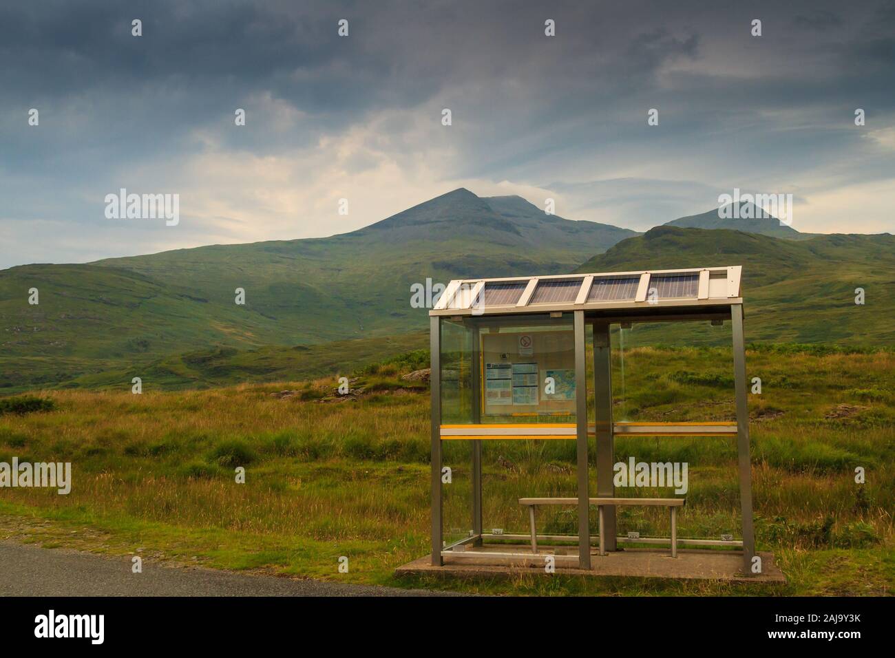 Isle of mull bus stop hi-res stock photography and images - Alamy