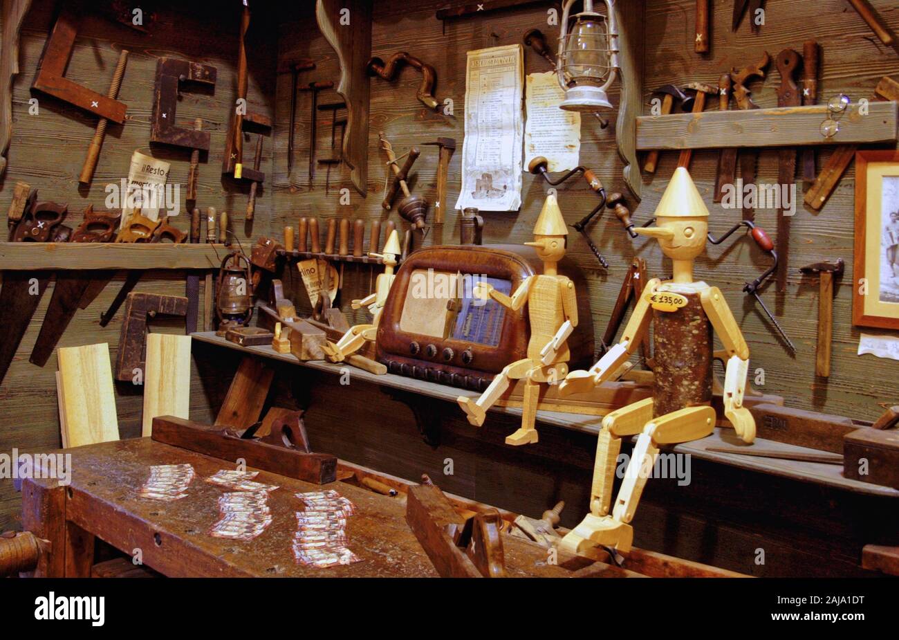 Pinocchio in rom hi-res stock photography and images - Alamy